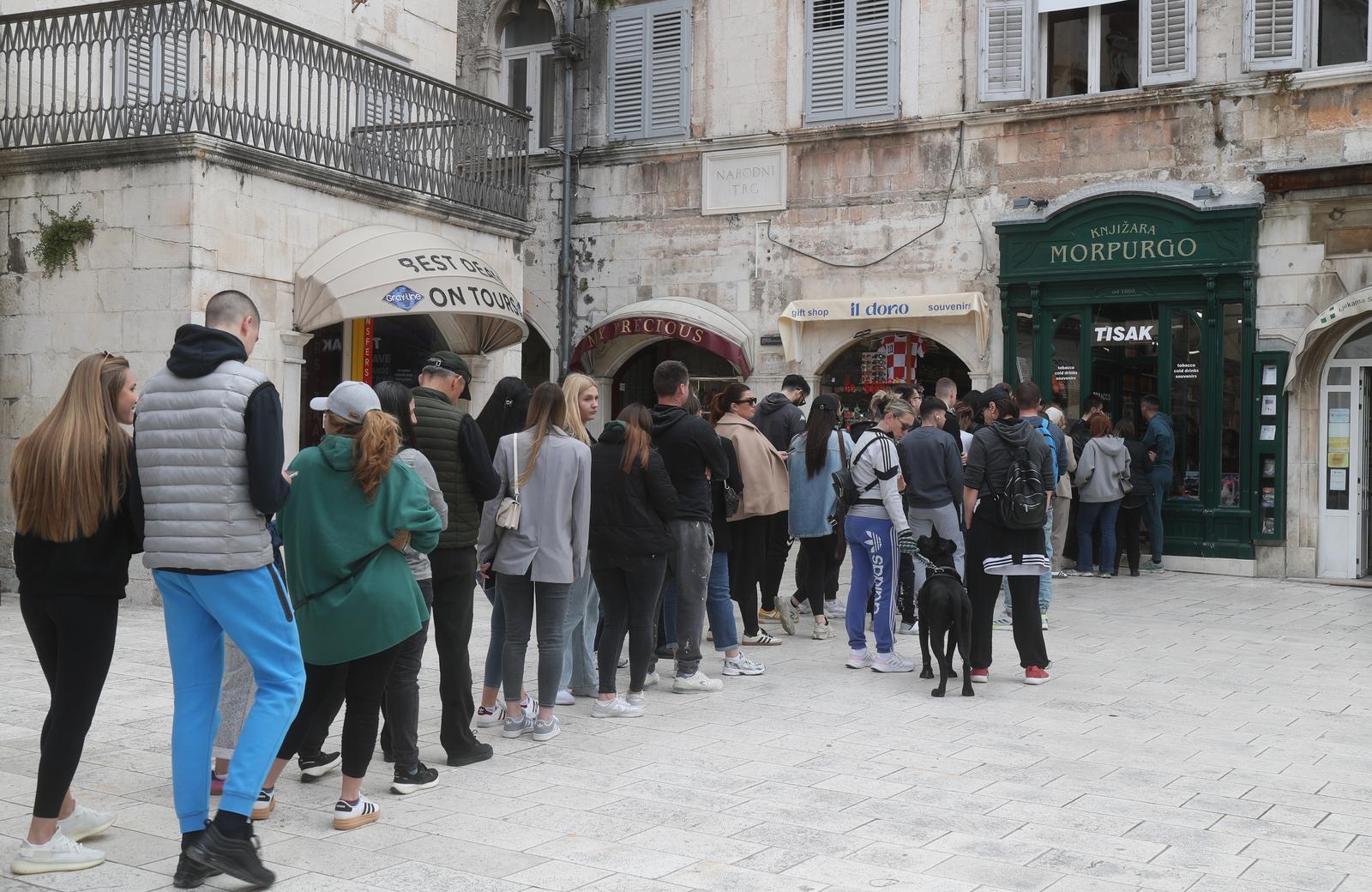 Zagreb Thompson Concert Sells 500,000 Tickets, Breaks World Record ...