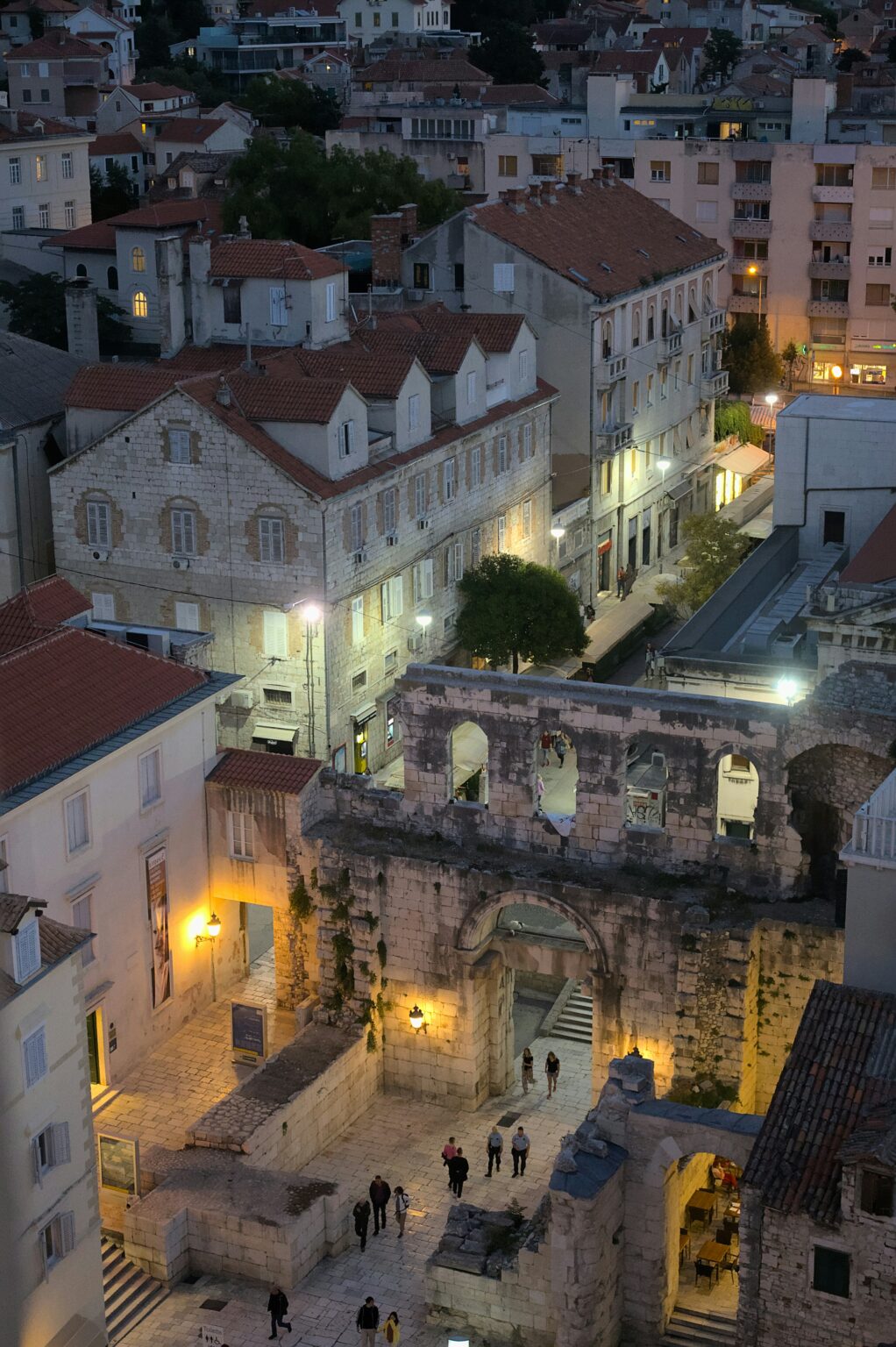 Split to Tighten Nightlife Rules as City Targets Alcohol Sales - Total ...